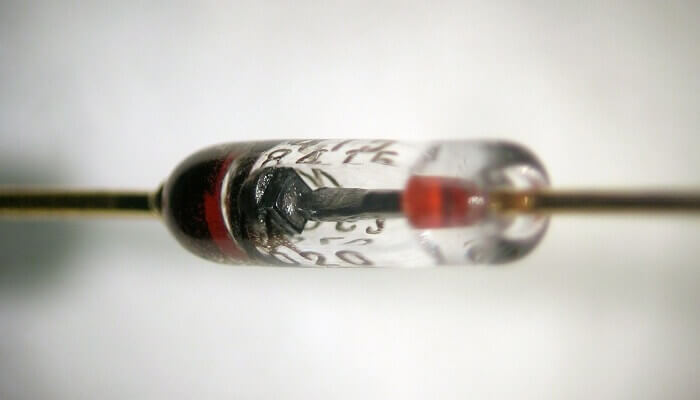 What Are the Characteristics of an Ideal Silicon Diode? What Are the Characteristics of an Ideal Silicon Diode?
